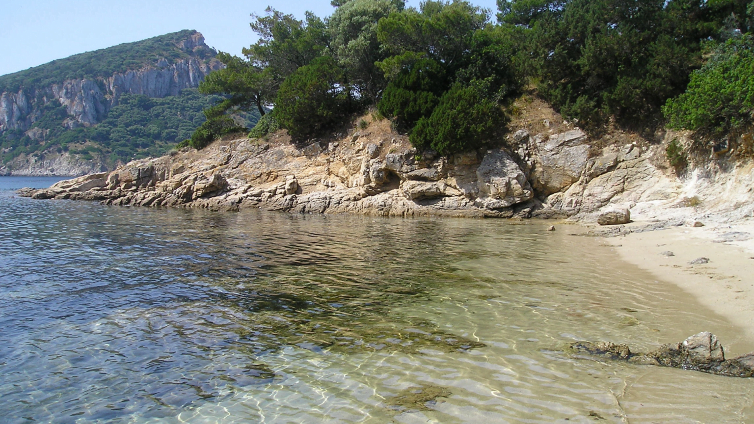 Cala Moresca: foto, come arrivare e hotel nei dintorni - Sardiniabella