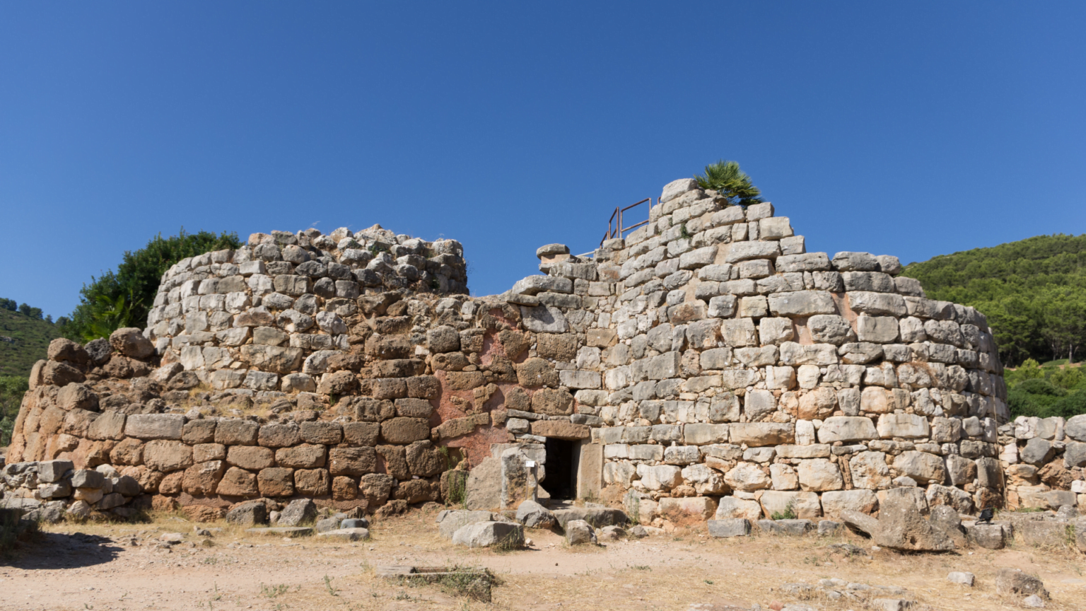 Nuraghe In Sardinia Guide: (5+5) Best and Worth Visiting - Sardiniabella